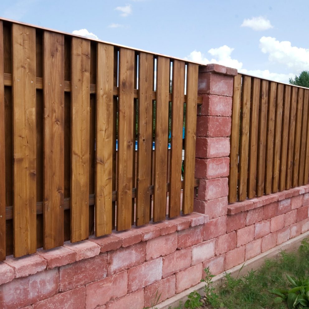 Castello plotový systém - Červená